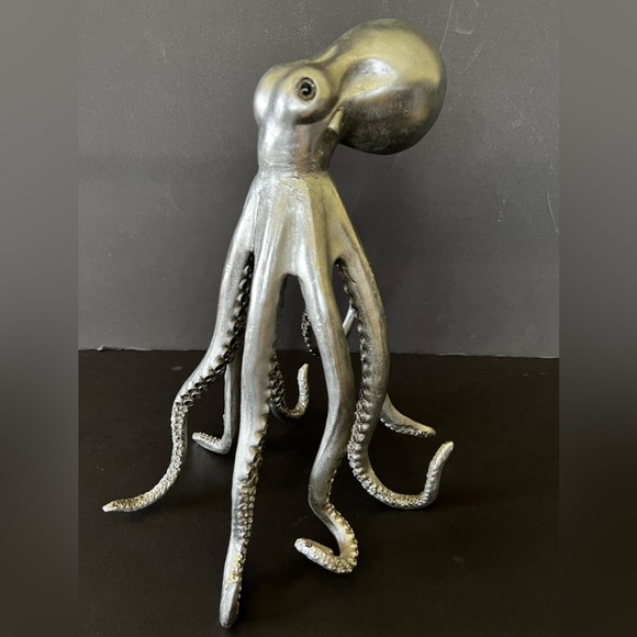 Kirklands | Art | Standing Silver Octopus Sea Monster Tentacle Large ...